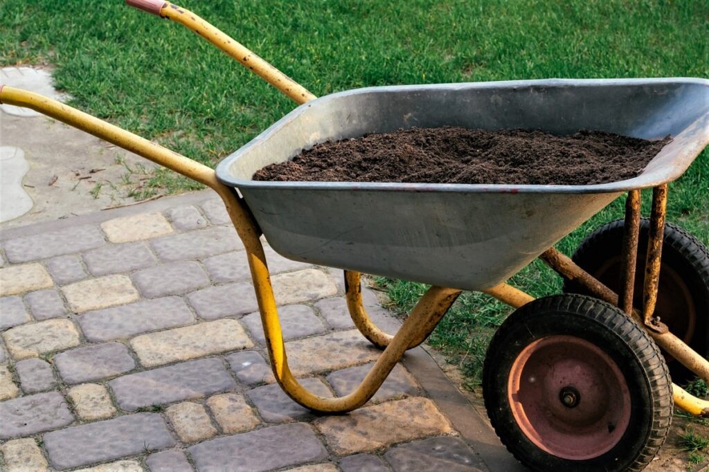 Tierra negra: Qué es, Para qué sirve, Beneficios y Precio